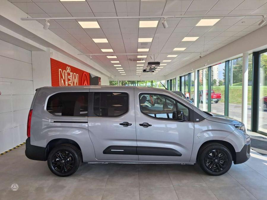 Grey Citroen Berlingo 2026 in Vilnius, with an engine capacity of 1.50 L and mileage of 0 thousand km for 33266 €, photo 4 on AUTOMOTO.COM.LV