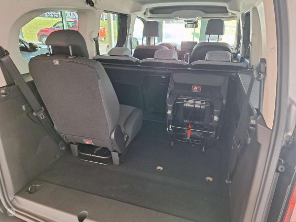 Grey Citroen Berlingo 2026 in Vilnius, with an engine capacity of 1.50 L and mileage of 0 thousand km for 33266 €, photo 7 on AUTOMOTO.COM.LV
