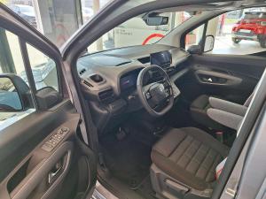 Grey Citroen Berlingo 2026 in Vilnius, with an engine capacity of 1.50 L and mileage of 0 thousand km for 33266 €, photo 12 on AUTOMOTO.COM.LV