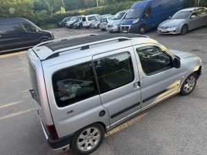 Pelēks Citroen Berlingo 2003 Viļņa, ar dzinēja tilpumu 1.60 L un nobraukumu 233 tūkst. km par 999 €, foto  vietnē AUTOMOTO.COM.LV