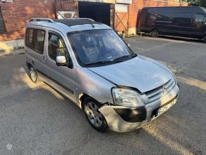 Pelēks Citroen Berlingo 2003 Viļņa, ar dzinēja tilpumu 1.60 L un nobraukumu 233 tūkst. km par 999 €, foto 5 vietnē AUTOMOTO.COM.LV