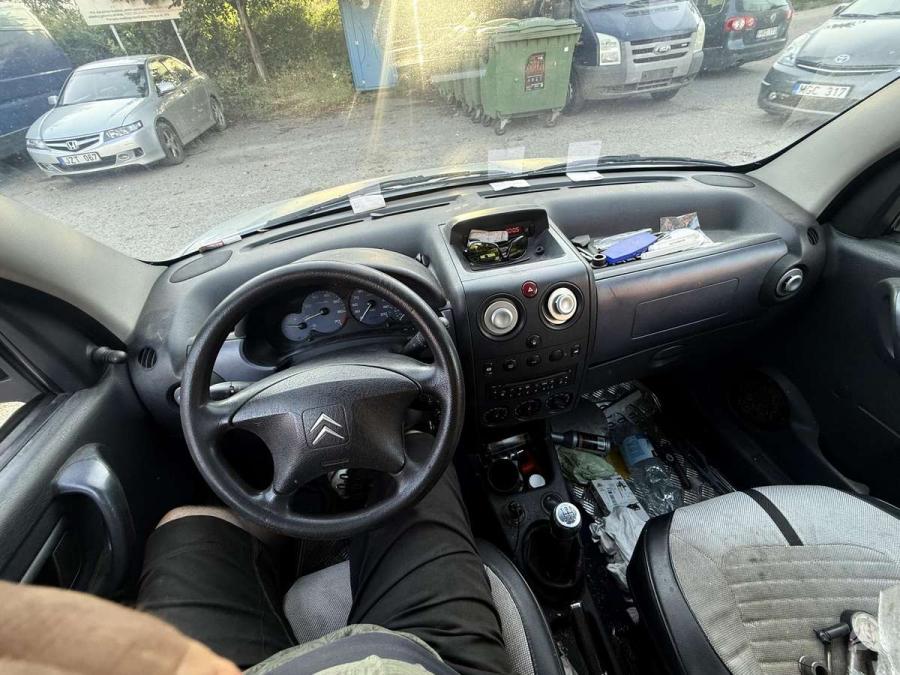 Pelēks Citroen Berlingo 2003 Viļņa, ar dzinēja tilpumu 1.60 L un nobraukumu 233 tūkst. km par 999 €, foto 13 vietnē AUTOMOTO.COM.LV