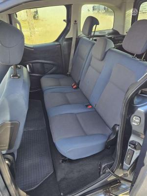 Grey Citroen Berlingo 2010 in Siauliai, with an engine capacity of 1.56 L and mileage of 215 thousand km for 3450 €, photo 6 on AUTOMOTO.COM.LV