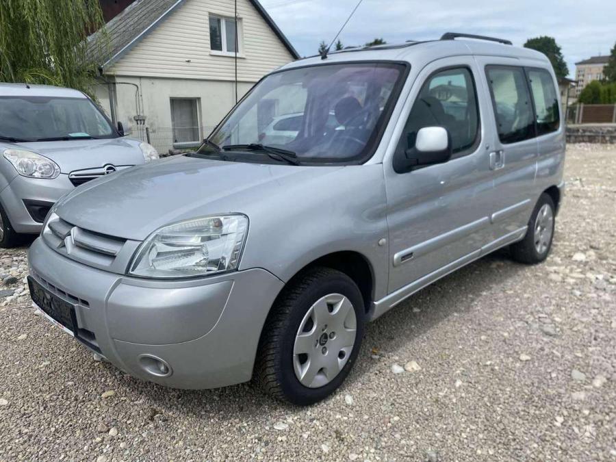 Pelēks Citroen Berlingo 2004 Biržai, ar dzinēja tilpumu 1.97 L un nobraukumu 311 tūkst. km par 2450 €, foto 1 vietnē AUTOMOTO.COM.LV