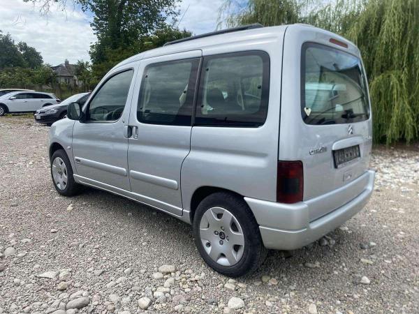 Grey Citroen Berlingo 2004 in Birzai, with an engine capacity of 1.97 L and mileage of 311 thousand km for 2450 €, photo 3 on AUTOMOTO.COM.LV