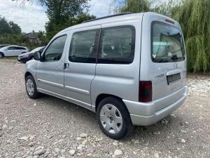 Pelēks Citroen Berlingo 2004 Biržai, ar dzinēja tilpumu 1.97 L un nobraukumu 311 tūkst. km par 2450 €, foto 4 vietnē AUTOMOTO.COM.LV