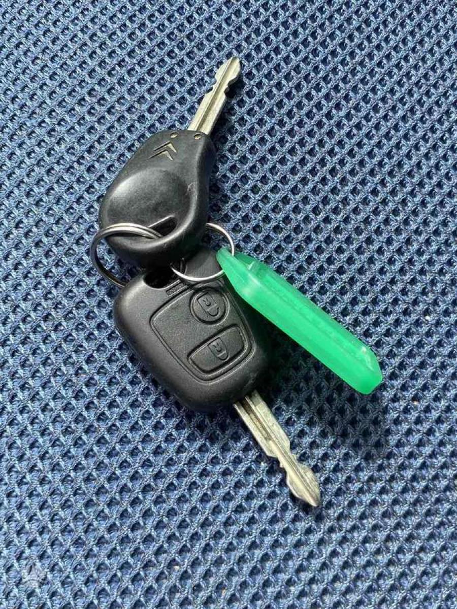 Pelēks Citroen Berlingo 2004 Biržai, ar dzinēja tilpumu 1.97 L un nobraukumu 311 tūkst. km par 2450 €, foto 8 vietnē AUTOMOTO.COM.LV