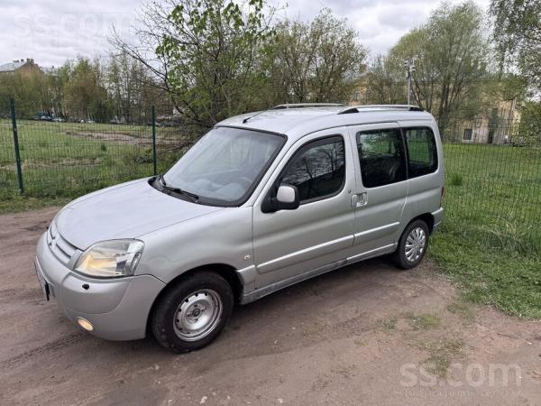 Pelēks Citroen Berlingo 2006 Rīga, ar dzinēja tilpumu 1.40 L un nobraukumu 311 tūkst. km par 1600 €, foto 1 vietnē AUTOMOTO.COM.LV