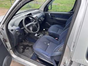 Pelēks Citroen Berlingo 2006 Rīga, ar dzinēja tilpumu 1.40 L un nobraukumu 311 tūkst. km par 1600 €, foto 7 vietnē AUTOMOTO.COM.LV