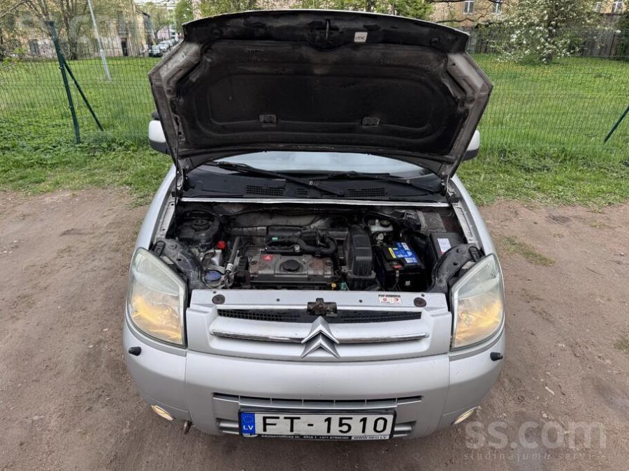 Pelēks Citroen Berlingo 2006 Rīga, ar dzinēja tilpumu 1.40 L un nobraukumu 311 tūkst. km par 1600 €, foto 8 vietnē AUTOMOTO.COM.LV