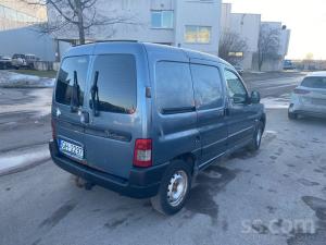 Grey Citroen Berlingo 2006 in Riga, with an engine capacity of 1.90 L and mileage of 402 thousand km for 450 €, photo 4 on AUTOMOTO.COM.LV