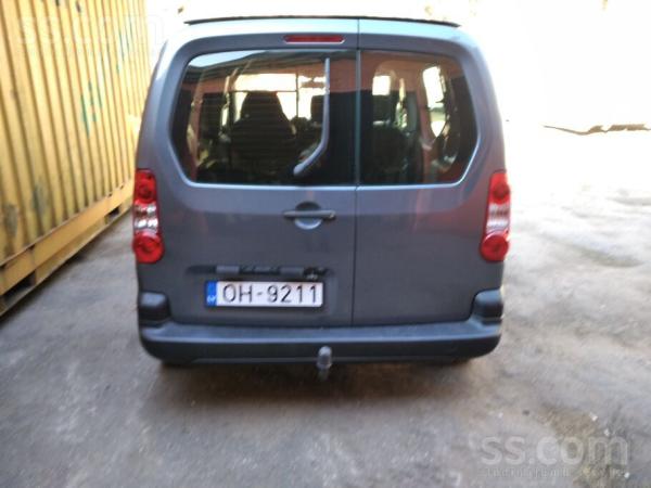 Grey Citroen Berlingo 2008 in Riga, with an engine capacity of 1.60 L and mileage of 205 thousand km for 4850 €, photo 3 on AUTOMOTO.COM.LV