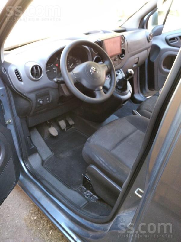 Grey Citroen Berlingo 2008 in Riga, with an engine capacity of 1.60 L and mileage of 205 thousand km for 4850 €, photo 7 on AUTOMOTO.COM.LV