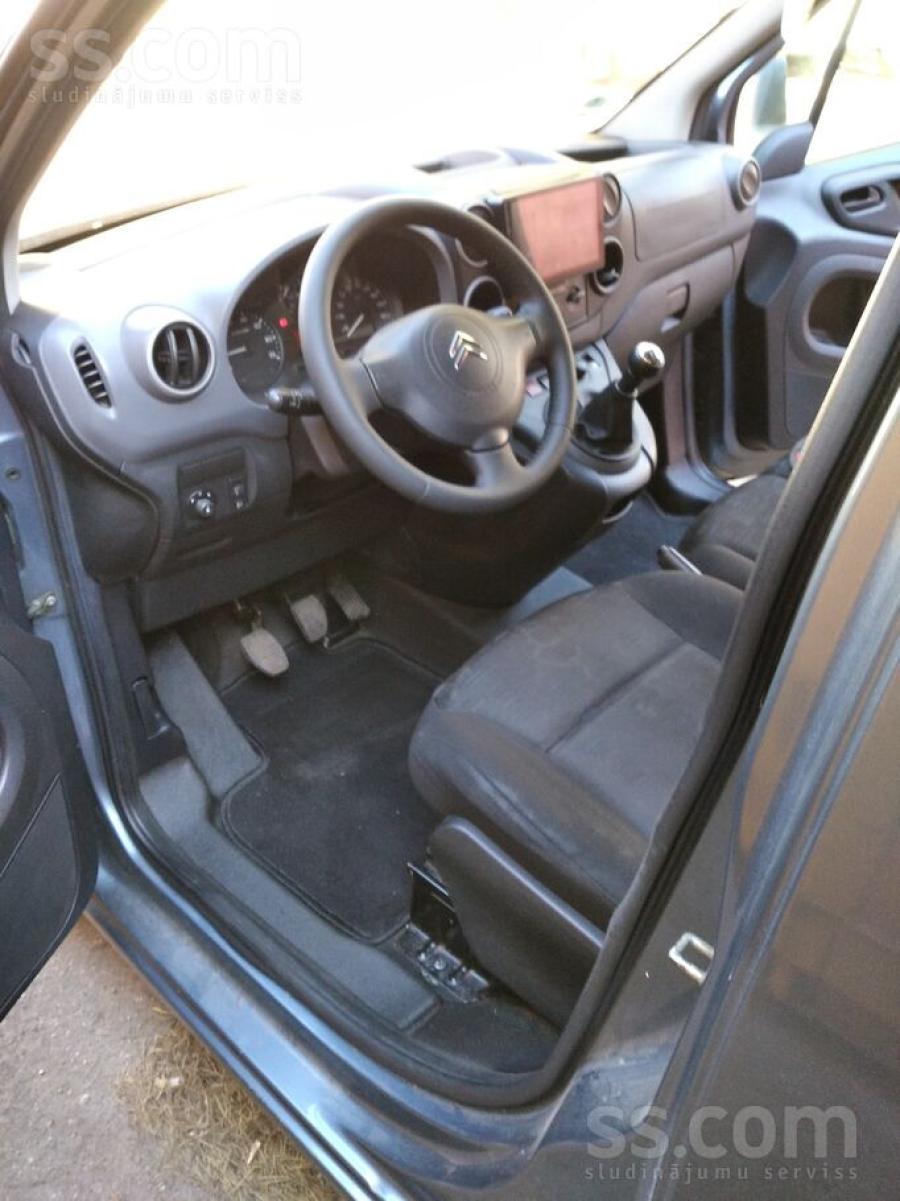 Grey Citroen Berlingo 2008 in Riga, with an engine capacity of 1.60 L and mileage of 205 thousand km for 4850 €, photo 8 on AUTOMOTO.COM.LV