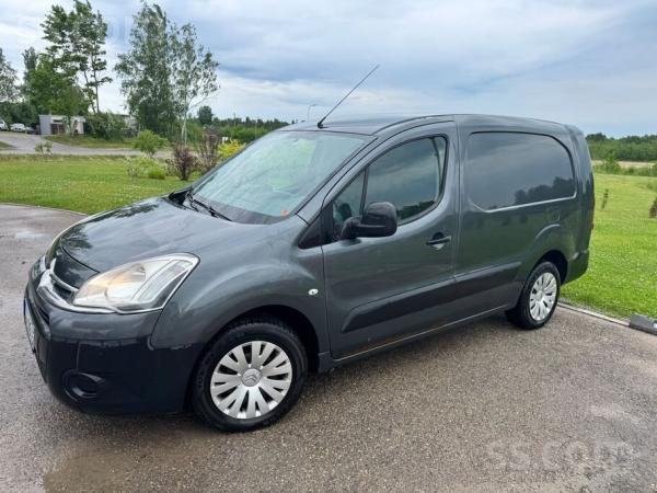 Pelēks Citroen Berlingo 2013 Valmiera, ar dzinēja tilpumu 1.60 L un nobraukumu 245 tūkst. km par 1500 €, foto 1 vietnē AUTOMOTO.COM.LV