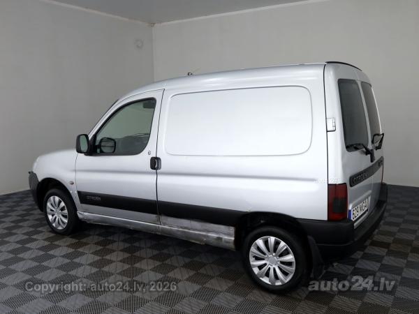 Grey Citroen Berlingo 2005 in Tallinn, with an engine capacity of 1.40 L and mileage of 242 thousand km for 699 €, photo 4 on AUTOMOTO.COM.LV