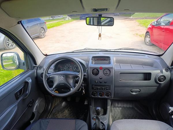 Pelēks Citroen Berlingo 2005 Tallina, ar dzinēja tilpumu 1.40 L un nobraukumu 160 tūkst. km par 750 €, foto 9 vietnē AUTOMOTO.COM.LV