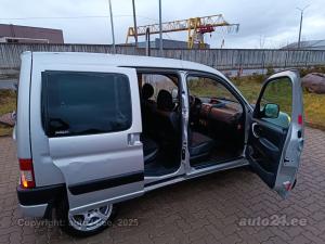 Grey Citroen Berlingo 2007 in Tallinn, with an engine capacity of 1.60 L and mileage of 201 thousand km for 1990 €, photo 9 on AUTOMOTO.COM.LV