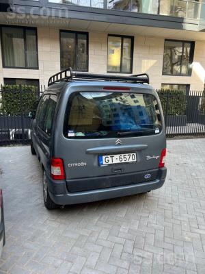 Grey Citroen Berlingo 2007 in Riga, with an engine capacity of 1.60 L and mileage of 70 thousand km for 2950 €, photo 4 on AUTOMOTO.COM.LV