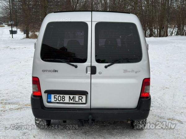 Pelēks Citroen Berlingo 2008 Tallina, ar dzinēja tilpumu 1.60 L un nobraukumu 327 tūkst. km par 1650 €, foto 5 vietnē AUTOMOTO.COM.LV