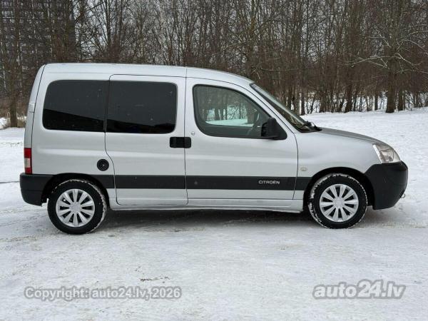 Pelēks Citroen Berlingo 2008 Tallina, ar dzinēja tilpumu 1.60 L un nobraukumu 327 tūkst. km par 1650 €, foto 7 vietnē AUTOMOTO.COM.LV