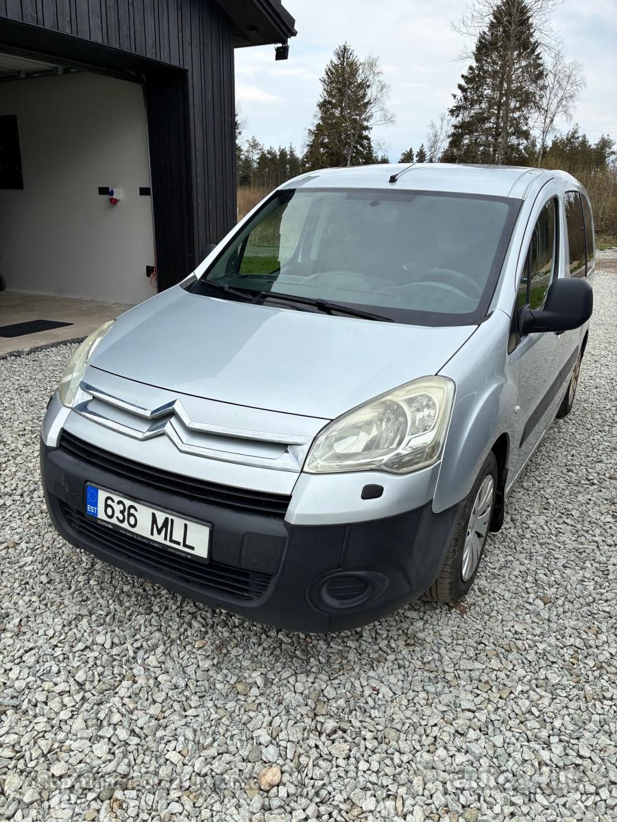 Pelēks Citroen Berlingo 2008 Tallina, ar dzinēja tilpumu 1.60 L un nobraukumu 275 tūkst. km par 2440 €, foto 1 vietnē AUTOMOTO.COM.LV