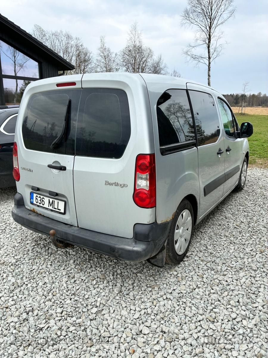 Pelēks Citroen Berlingo 2008 Tallina, ar dzinēja tilpumu 1.60 L un nobraukumu 275 tūkst. km par 2440 €, foto 4 vietnē AUTOMOTO.COM.LV