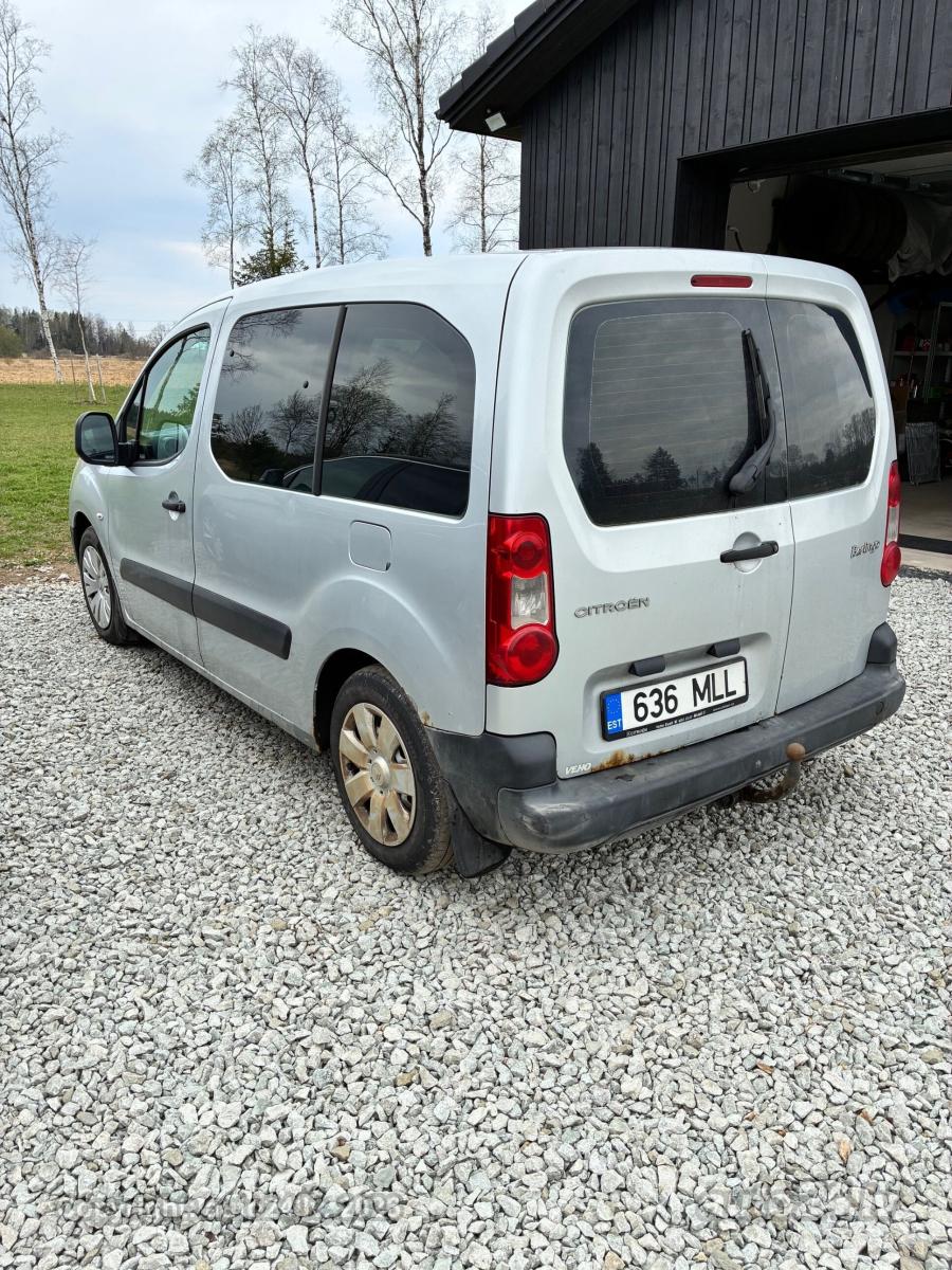 Pelēks Citroen Berlingo 2008 Tallina, ar dzinēja tilpumu 1.60 L un nobraukumu 275 tūkst. km par 2440 €, foto 6 vietnē AUTOMOTO.COM.LV