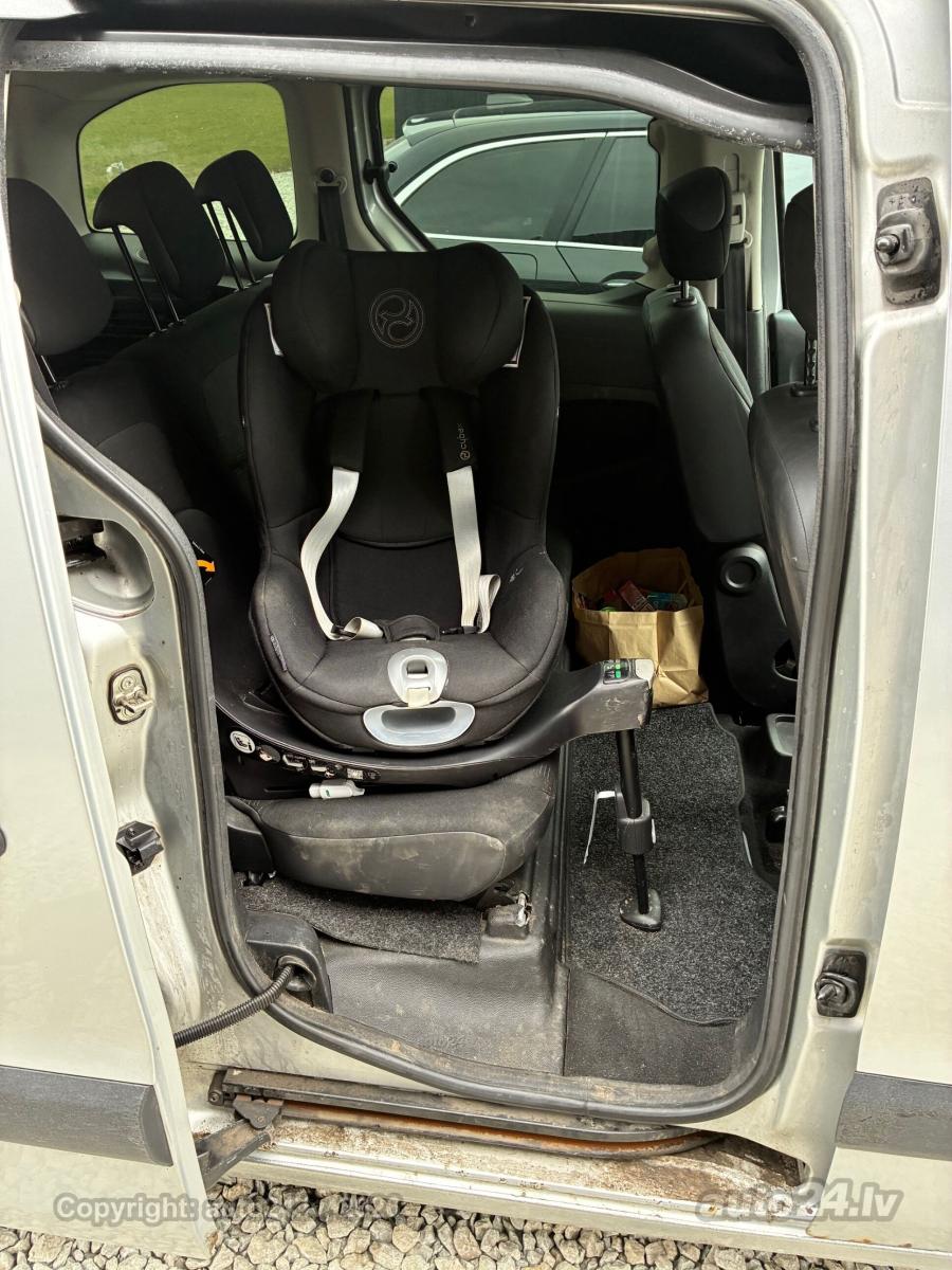 Pelēks Citroen Berlingo 2008 Tallina, ar dzinēja tilpumu 1.60 L un nobraukumu 275 tūkst. km par 2440 €, foto 9 vietnē AUTOMOTO.COM.LV