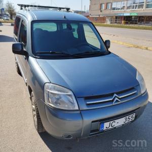 Pelēks Citroen Berlingo 2008 Jelgava, ar dzinēja tilpumu 1.60 L un nobraukumu 325 tūkst. km par 1900 €, foto  vietnē AUTOMOTO.COM.LV