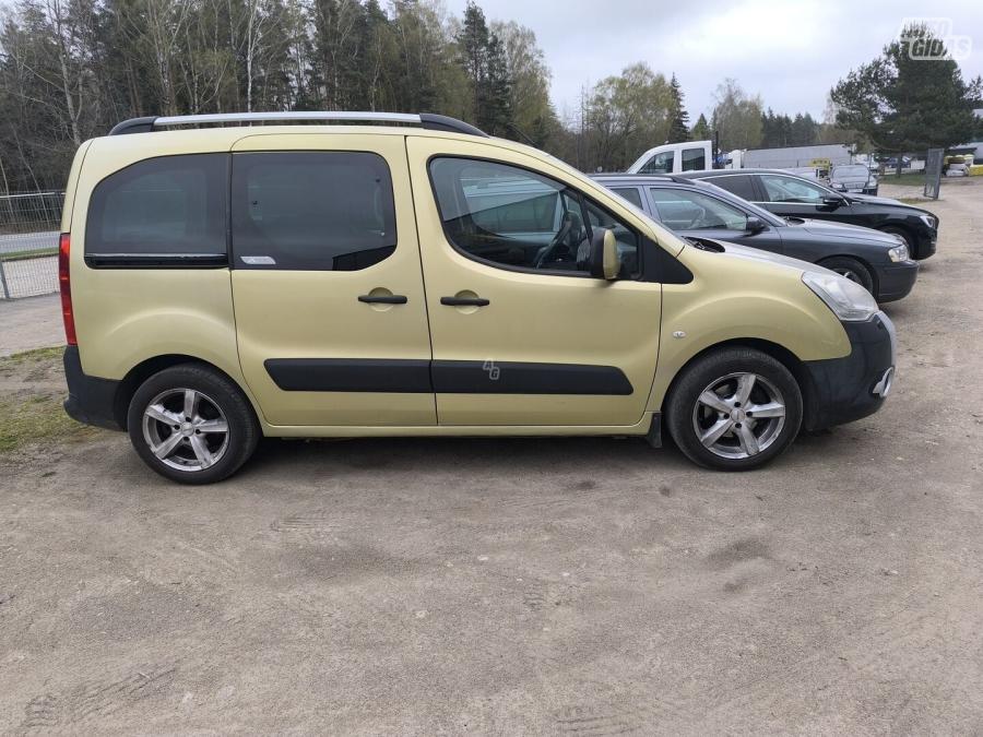 Grey Citroen Berlingo 2008 in Vilnius, with an engine capacity of 1.60 L and mileage of 204 thousand km for 2650 €, photo 4 on AUTOMOTO.COM.LV