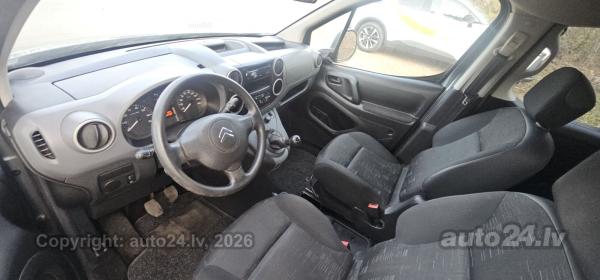 Pelēks Citroen Berlingo 2010 Tallina, ar dzinēja tilpumu 1.60 L un nobraukumu 360 tūkst. km par 2450 €, foto 5 vietnē AUTOMOTO.COM.LV