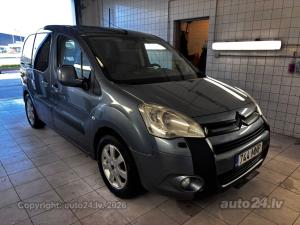 Grey Citroen Berlingo 2011 in Tallinn, with an engine capacity of 1.60 L and mileage of 307 thousand km for 2799 €, photo  on AUTOMOTO.COM.LV