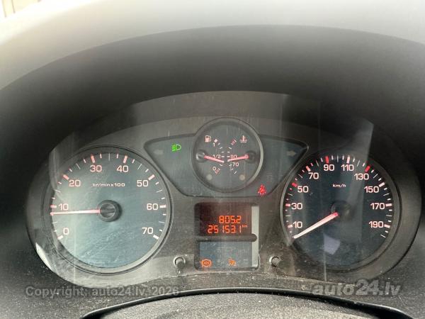 Grey Citroen Berlingo 2011 in Tallinn, with an engine capacity of 1.60 L and mileage of 252 thousand km for 2600 €, photo 9 on AUTOMOTO.COM.LV