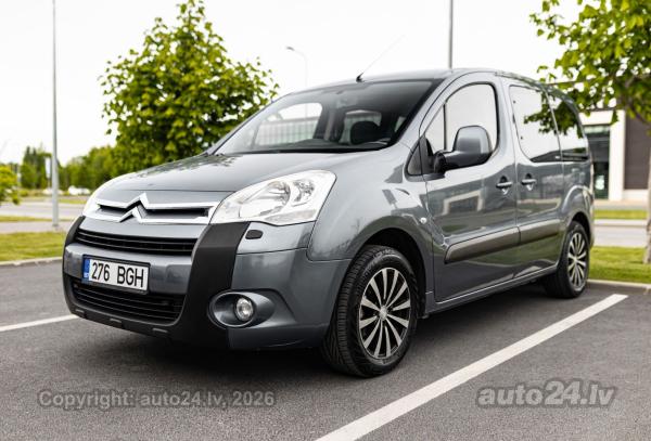 Pelēks Citroen Berlingo 2012 Tallina, ar dzinēja tilpumu 1.60 L un nobraukumu 170 tūkst. km par 4999 €, foto 3 vietnē AUTOMOTO.COM.LV