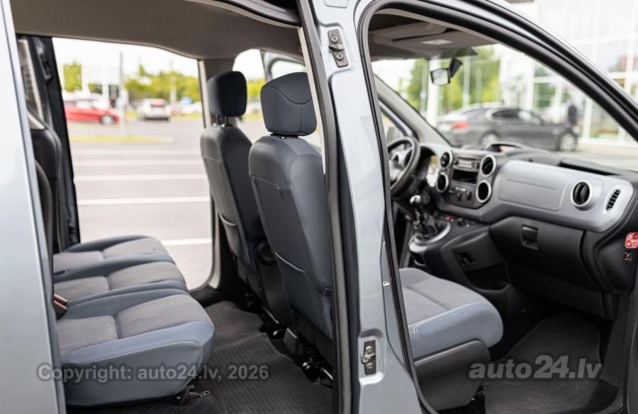 Pelēks Citroen Berlingo 2012 Tallina, ar dzinēja tilpumu 1.60 L un nobraukumu 170 tūkst. km par 4999 €, foto 18 vietnē AUTOMOTO.COM.LV