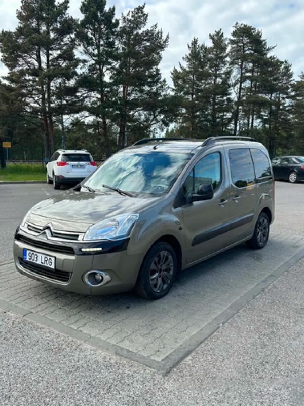 Grey Citroen Berlingo 2012 in Maardu, with an engine capacity of 1.60 L and mileage of 230 thousand km for 3800 €, photo 1 on AUTOMOTO.COM.LV