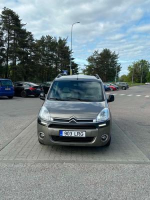 Grey Citroen Berlingo 2012 in Maardu, with an engine capacity of 1.60 L and mileage of 230 thousand km for 3800 €, photo 3 on AUTOMOTO.COM.LV