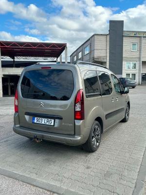 Grey Citroen Berlingo 2012 in Maardu, with an engine capacity of 1.60 L and mileage of 230 thousand km for 3800 €, photo 12 on AUTOMOTO.COM.LV