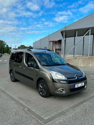 Grey Citroen Berlingo 2012 in Maardu, with an engine capacity of 1.60 L and mileage of 230 thousand km for 3800 €, photo 13 on AUTOMOTO.COM.LV