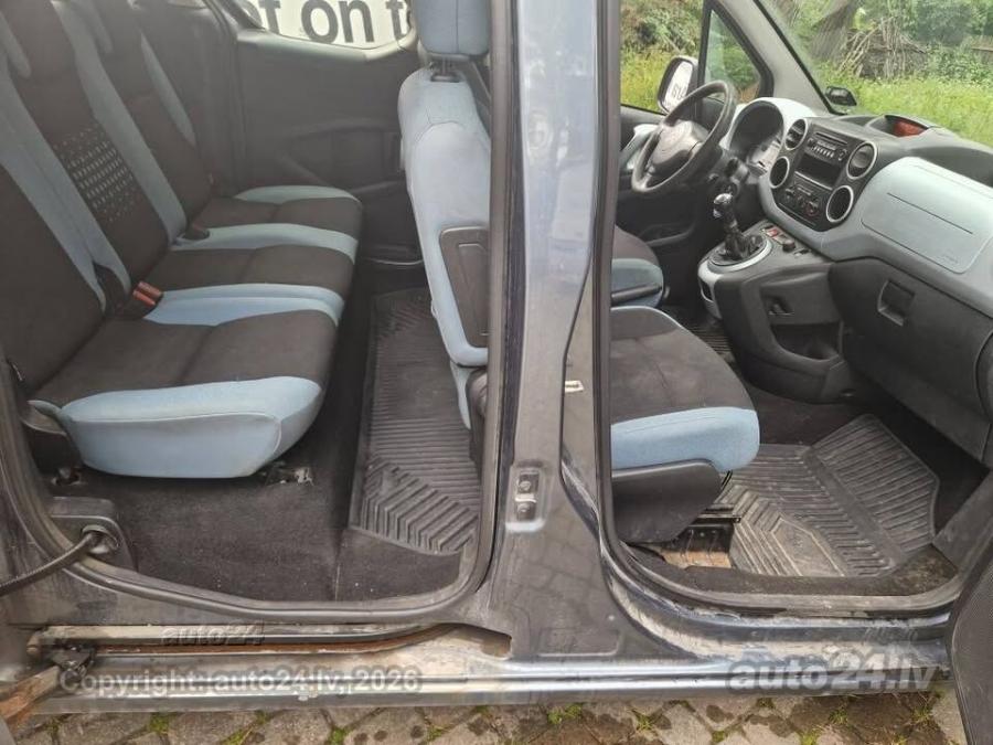 Grey Citroen Berlingo 2013 in Tallinn, with an engine capacity of 1.60 L and mileage of 368 thousand km for 2999 €, photo 8 on AUTOMOTO.COM.LV