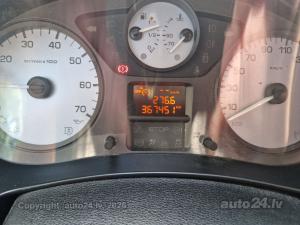 Grey Citroen Berlingo 2013 in Tallinn, with an engine capacity of 1.60 L and mileage of 368 thousand km for 2999 €, photo 10 on AUTOMOTO.COM.LV