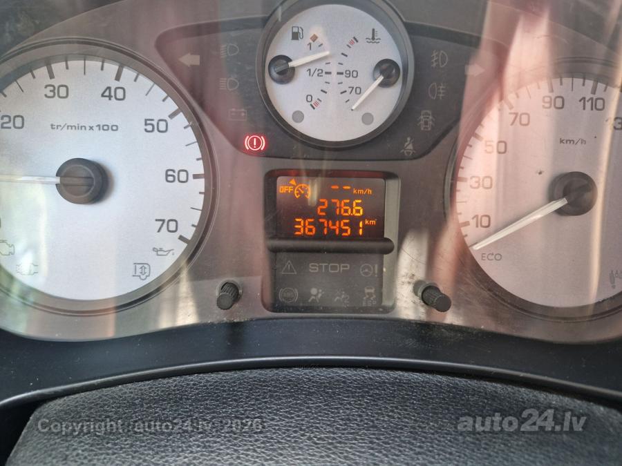 Grey Citroen Berlingo 2013 in Tallinn, with an engine capacity of 1.60 L and mileage of 368 thousand km for 2999 €, photo 10 on AUTOMOTO.COM.LV