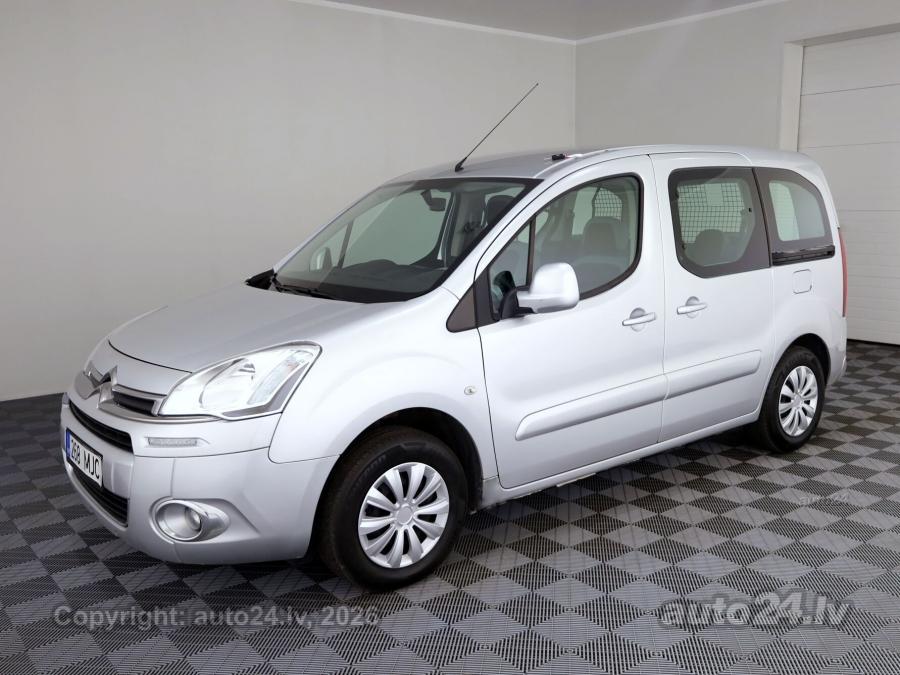 Pelēks Citroen Berlingo 2013 Tallina, ar dzinēja tilpumu 1.60 L un nobraukumu 210 tūkst. km par 2999 €, foto 3 vietnē AUTOMOTO.COM.LV