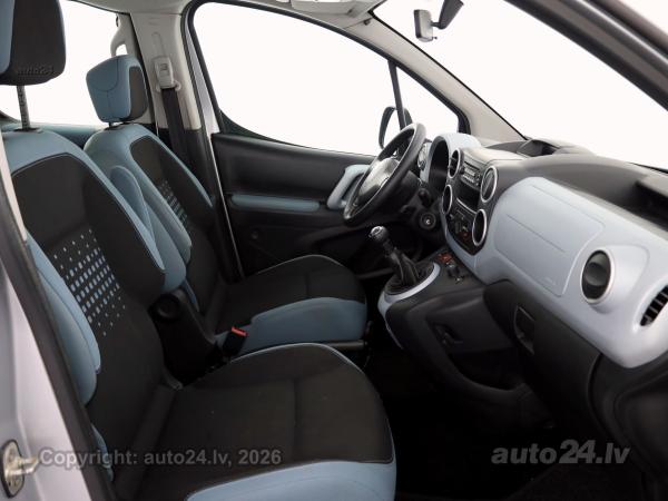 Grey Citroen Berlingo 2013 in Tallinn, with an engine capacity of 1.60 L and mileage of 210 thousand km for 2999 €, photo 6 on AUTOMOTO.COM.LV