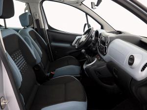 Grey Citroen Berlingo 2013 in Tallinn, with an engine capacity of 1.60 L and mileage of 210 thousand km for 2999 €, photo 7 on AUTOMOTO.COM.LV