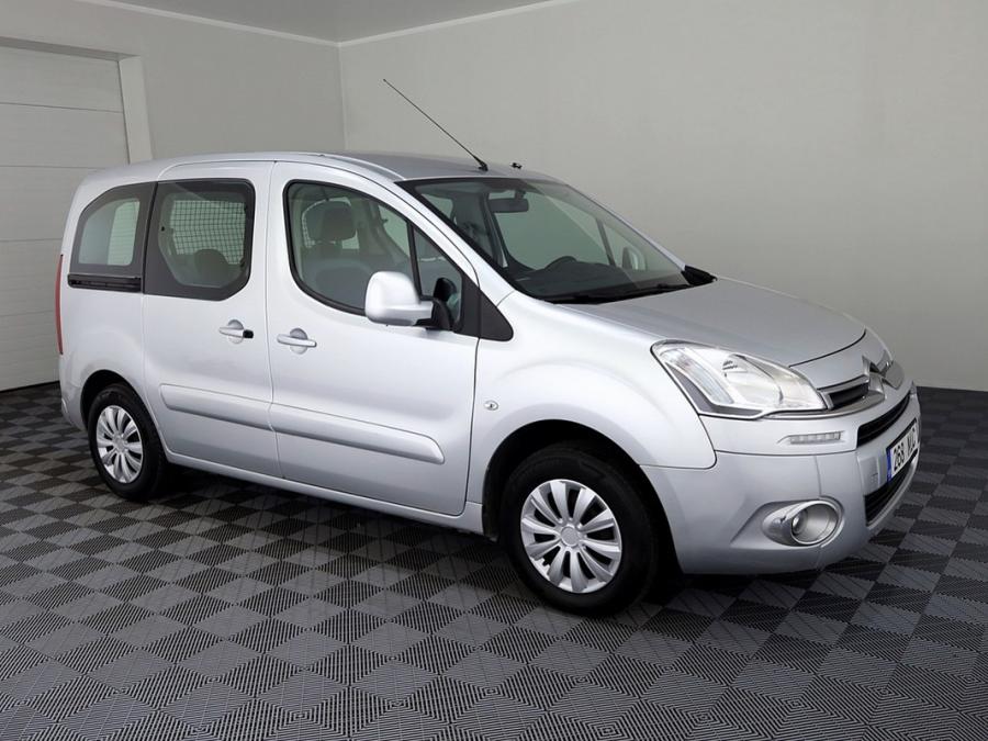 Grey Citroen Berlingo 2013 in Tallinn, with an engine capacity of 1.60 L and mileage of 210 thousand km for 2999 €, photo 9 on AUTOMOTO.COM.LV