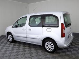 Grey Citroen Berlingo 2013 in Tallinn, with an engine capacity of 1.60 L and mileage of 210 thousand km for 2999 €, photo 12 on AUTOMOTO.COM.LV