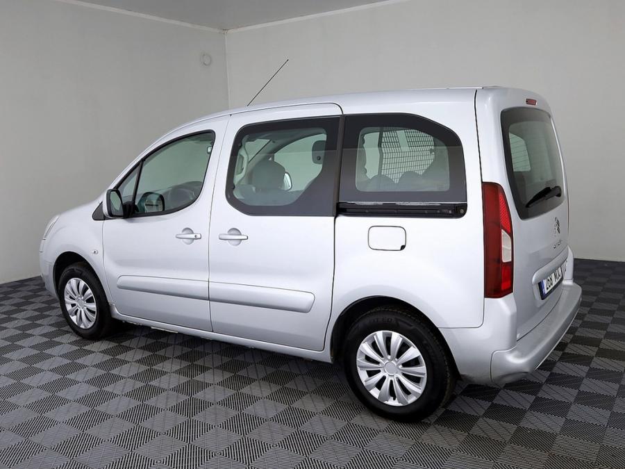 Grey Citroen Berlingo 2013 in Tallinn, with an engine capacity of 1.60 L and mileage of 210 thousand km for 2999 €, photo 12 on AUTOMOTO.COM.LV