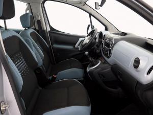 Grey Citroen Berlingo 2013 in Tallinn, with an engine capacity of 1.60 L and mileage of 210 thousand km for 2999 €, photo 14 on AUTOMOTO.COM.LV